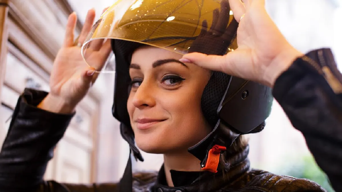 A Comprehensive Guide on How to Choose the Right Helmet - Headzup
